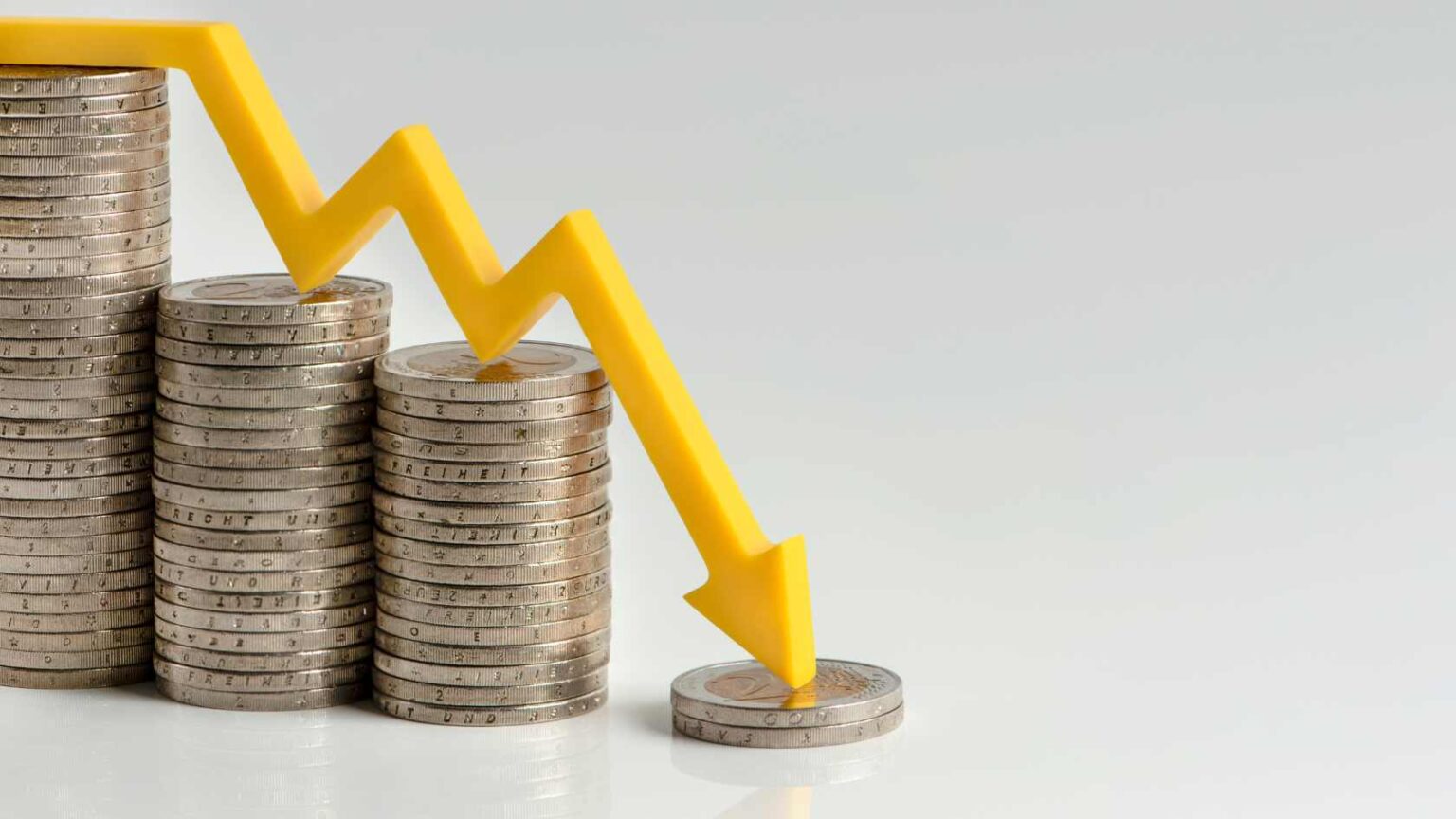 Indonesia Consumer Confidence Falls to Lowest Level in 2025 - Invest ...